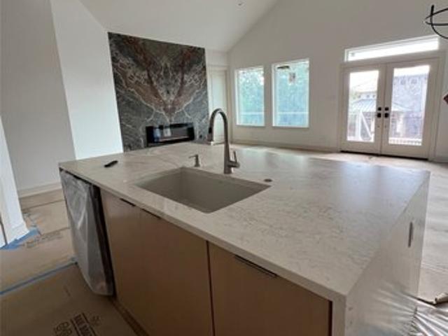 310 Blue Point Rd, Clear Lake Shores, TX 77565