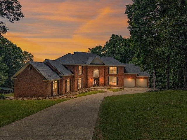 310 Bluffs Rd N, South Pittsburg, TN 37380