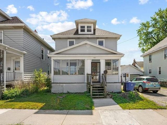 310 Broad St, Oshkosh, WI 54901