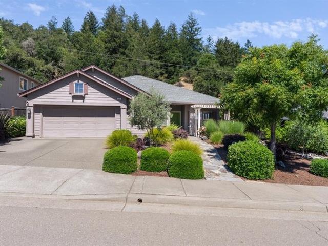 310 Buckeye Cir, Cloverdale, CA 95425