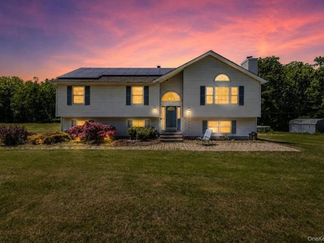 310 Gillespie St, Pine Bush, NY 12566