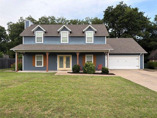 310 Glen Rose Ave, Cleburne, TX 76033