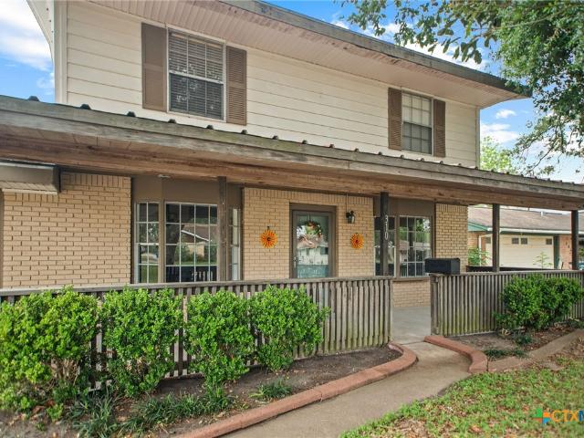 310 Glenbrook Lane