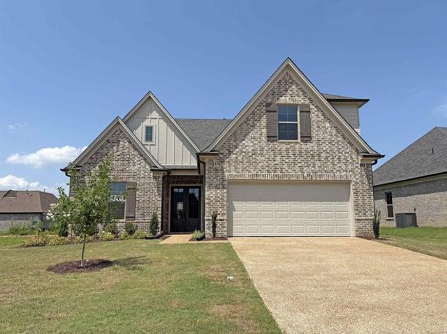 310 Green Willow Dr, Oakland, TN 38060