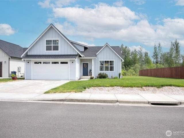 310 Daybreak Ln, Nooksack, WA 98276