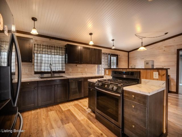310 Drowsy Rd