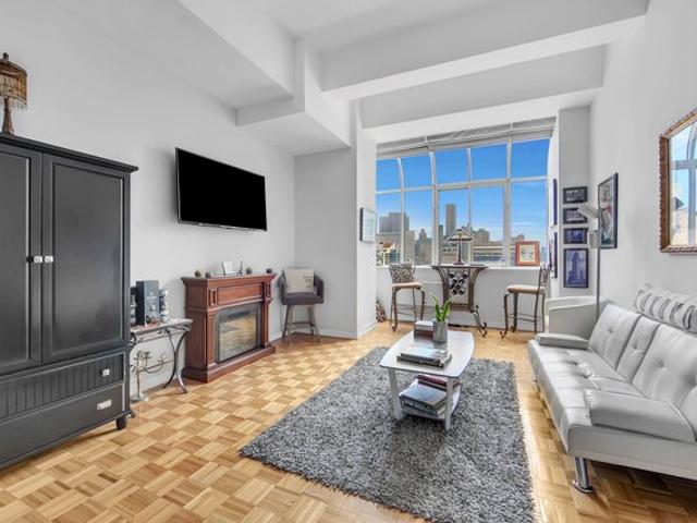 310 E 46th St Apt 21F, New York, NY 10017