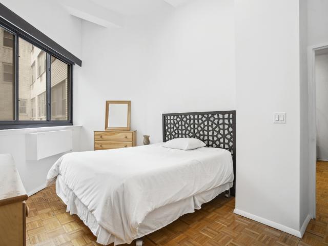 310 E 46TH Street 12A