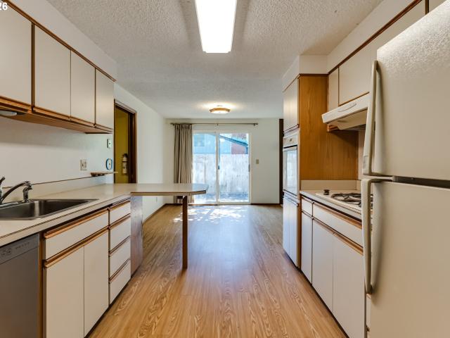 310 E 48TH AVE