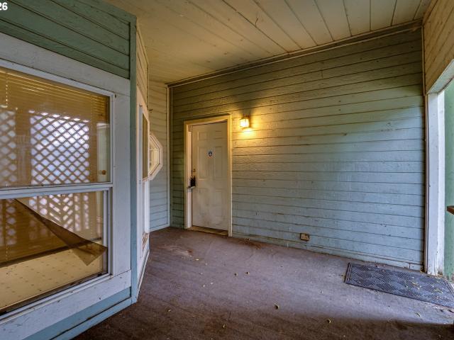 310 E 10TH PL