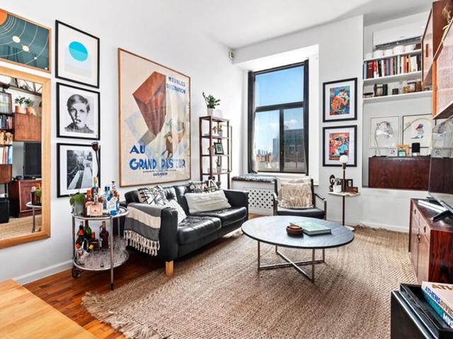 310 E 23rd St Apt 10C, New York, NY 10010