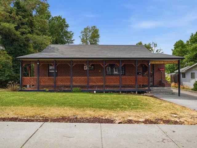 310 E 3rd Ave, Kennewick, WA 99336