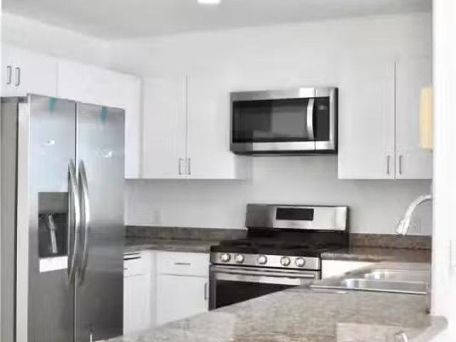 310 E Grand Avenue, 204, El Segundo, CA 90245