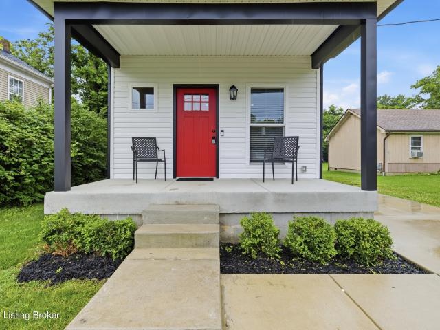 310 E Main St