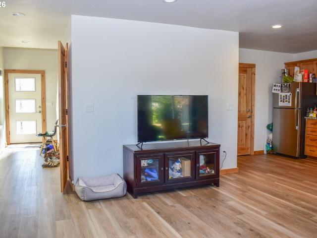 310 E Rapp Rd, Talent, OR 97540 | MLS #162732 | Compass