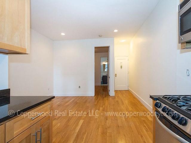 310 East 85th St Studio Apartment for Rent at 310 E 85th St, New York, NY 10028 Upper East Side