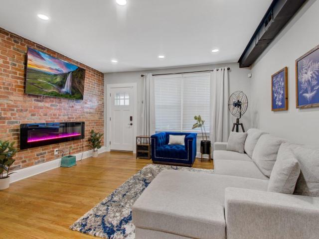 310 Elrino Street