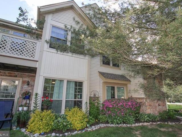 310 Foxcroft Circle, Royersford, PA