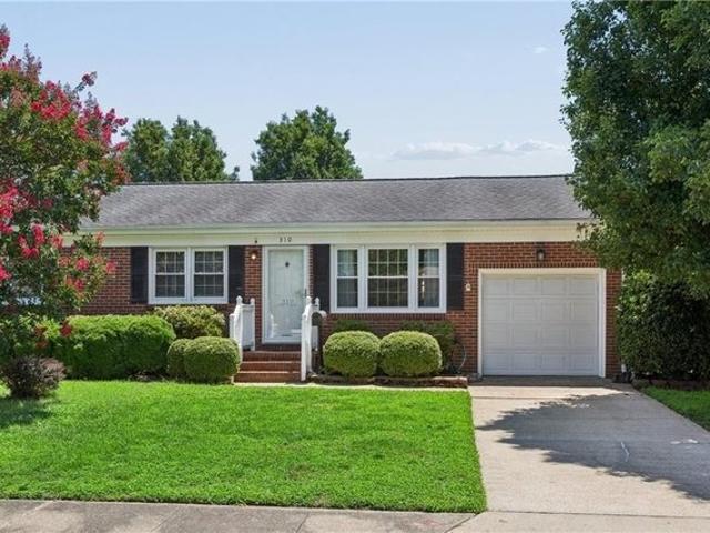 310 Kostel Ct, Hampton, VA 23669