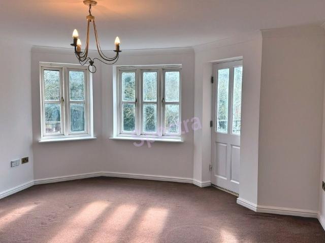 310 Hagley Road B17, 2 bed flat to rent, £1,000 pcm | PrimeLocation