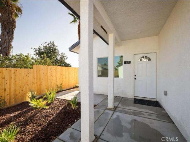 310 Ohio Dr, Unit B, Bakersfield, CA 93307 | MLS #DW26065