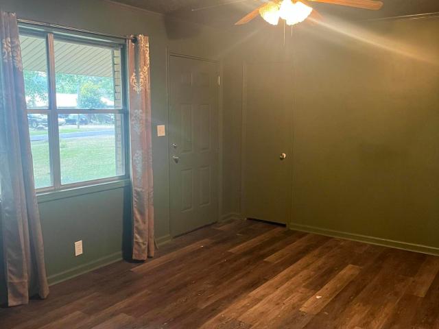 310 Old Walthall Rd
