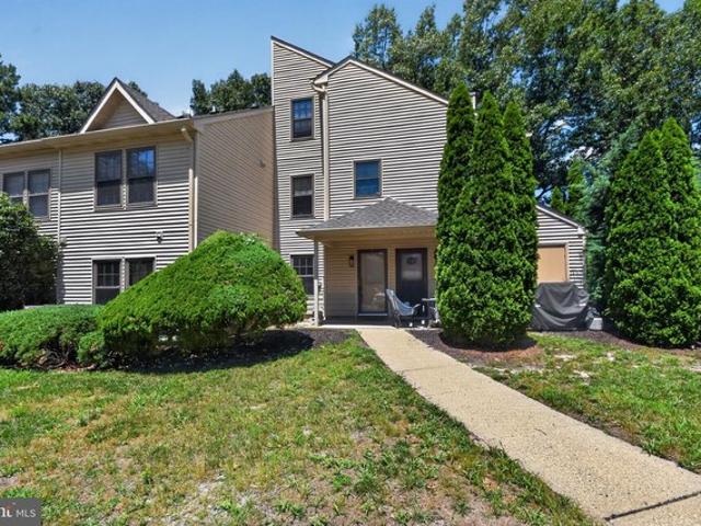 310 Owls Nest Ct, Jackson, NJ 08527