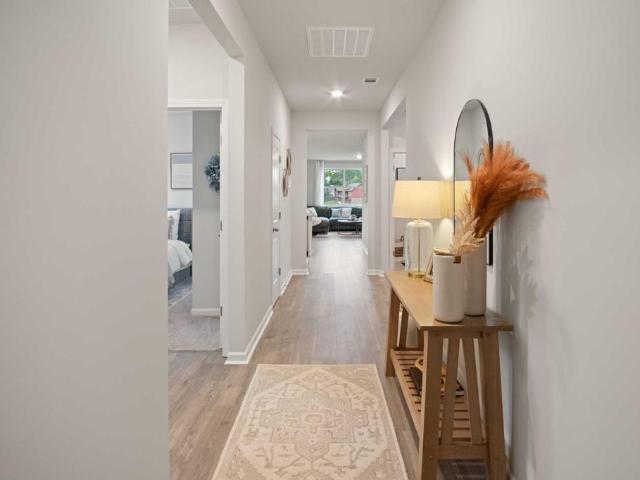310 London Court