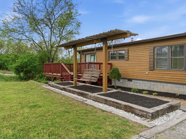 310 Larkin Springs Rd