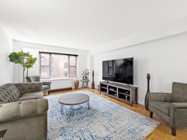 310 Lexington Avenue, New York, NY
