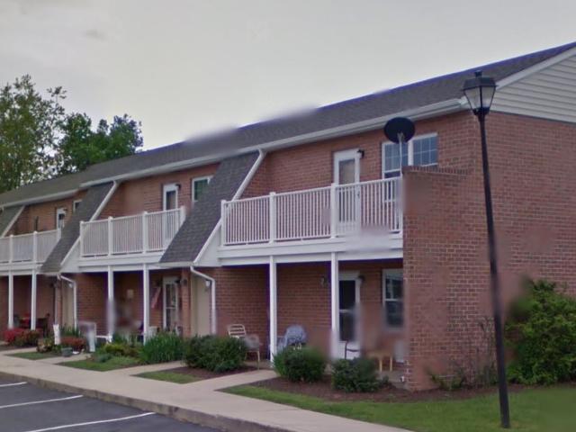 310 Lee Street, 2 beds, 1 full bath
