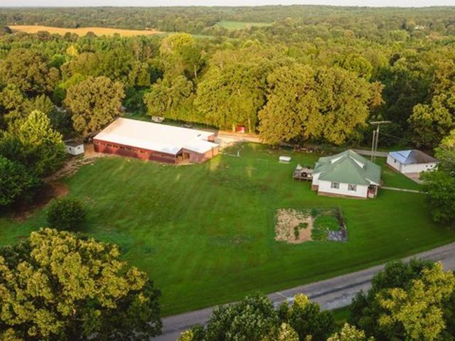 310 Little Zion Rd, Palmersville, TN 38241