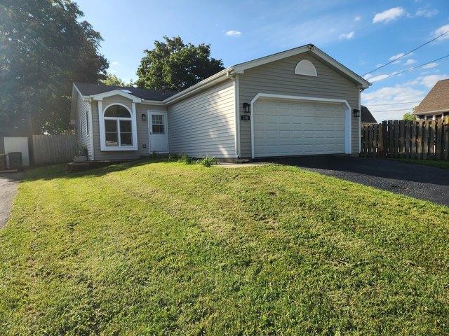 310 Lily Ln, Lakemoor, IL 60051