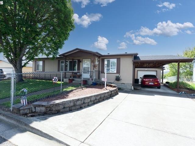 310 Monte Dr, Roseburg, OR 97471