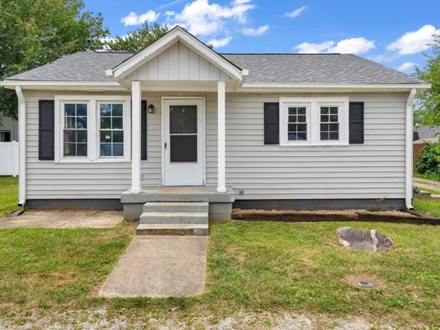 310 N Hendricks St, Greenfield, IN 46140