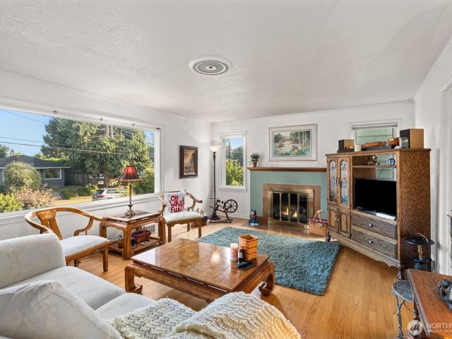 310 NW 75th Street