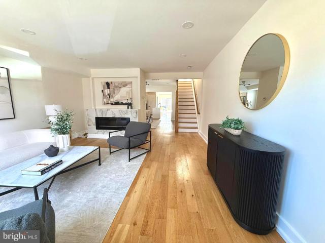 310 S Alfred St, Alexandria, VA 22314 | MLS #VAAX2055