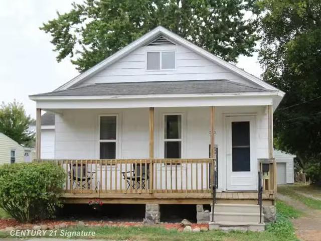 310 S FARRAGUT ST, BAY CITY, MI 48708 Single Family Residence.