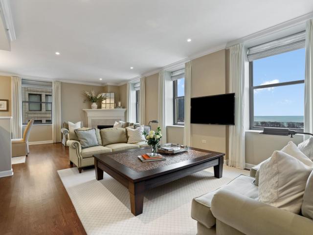 310 S Michigan Avenue # 1100