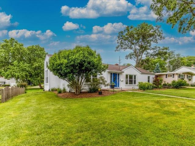 310 S Summit St, Wheaton, IL 60187