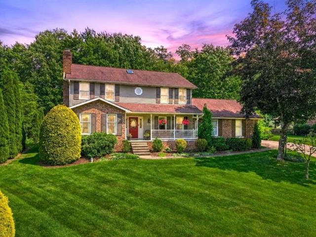 310 Satinwood Ln, Greensburg, PA 15601