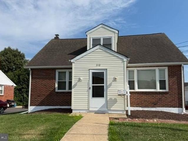 310 Silverbrook Dr, Wilmington, DE 19804