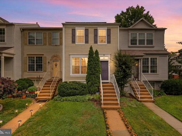310 Stable View Ter NE, Leesburg, VA 20176