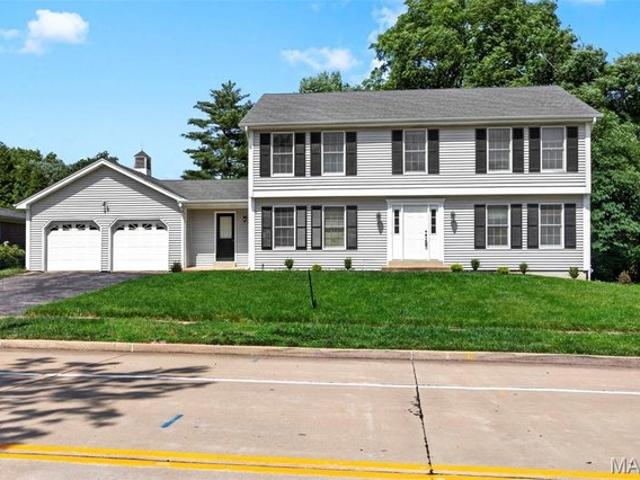 310 Stablestone Dr, Chesterfield, MO 63017