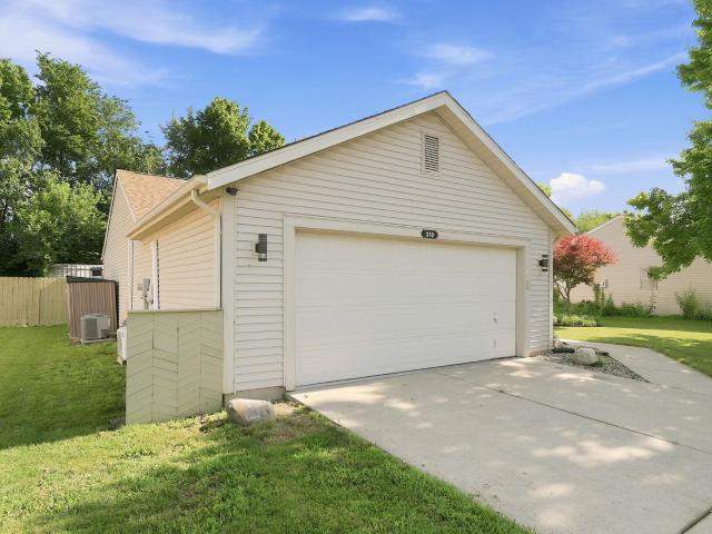 310 Stockbridge Lane