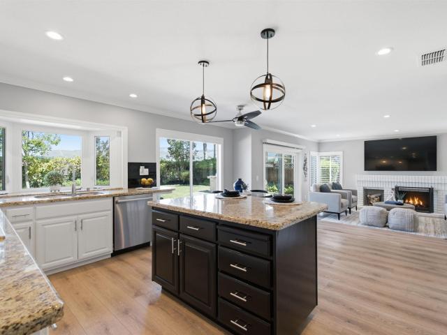 310 Sunset Dr