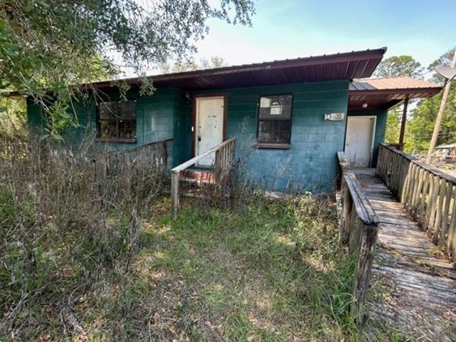 310 SW Taylor Ave, Mayo, FL 32066