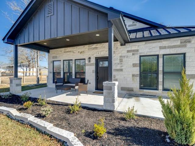 310 Sweet Gum Ln, Somerville, TX 77879