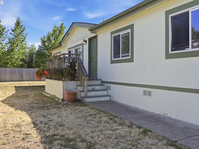 310 Pitney Ln Unit 98, Junction City, OR 97448