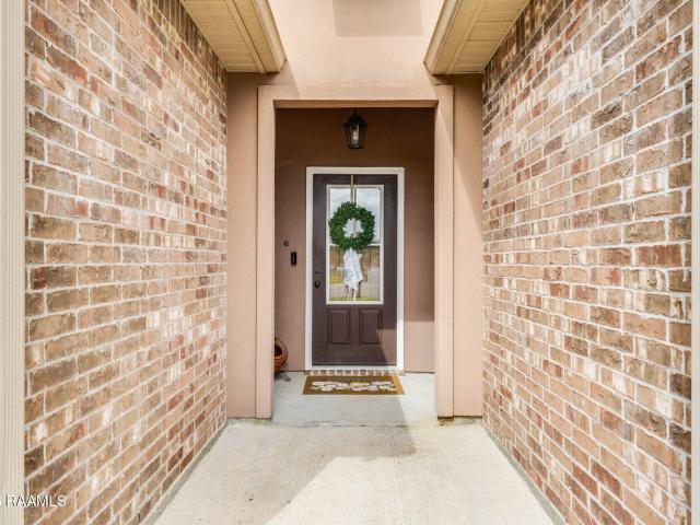 310 Rocky Ridge St, Youngsville, LA 70592 | MLS #RA2600002 | Compass